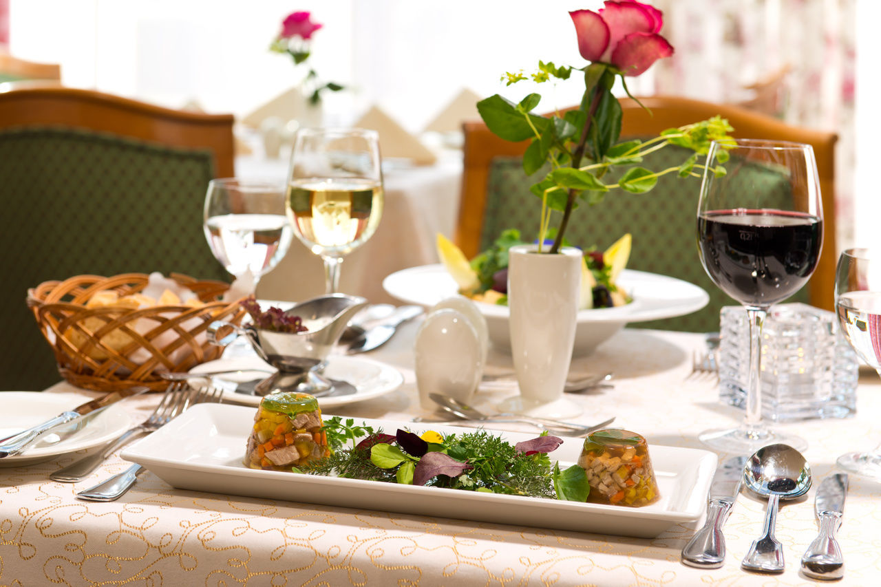 Speisen & Getränke Restaurant Gotha Hotel "Am Schlosspark" Restaurants ...